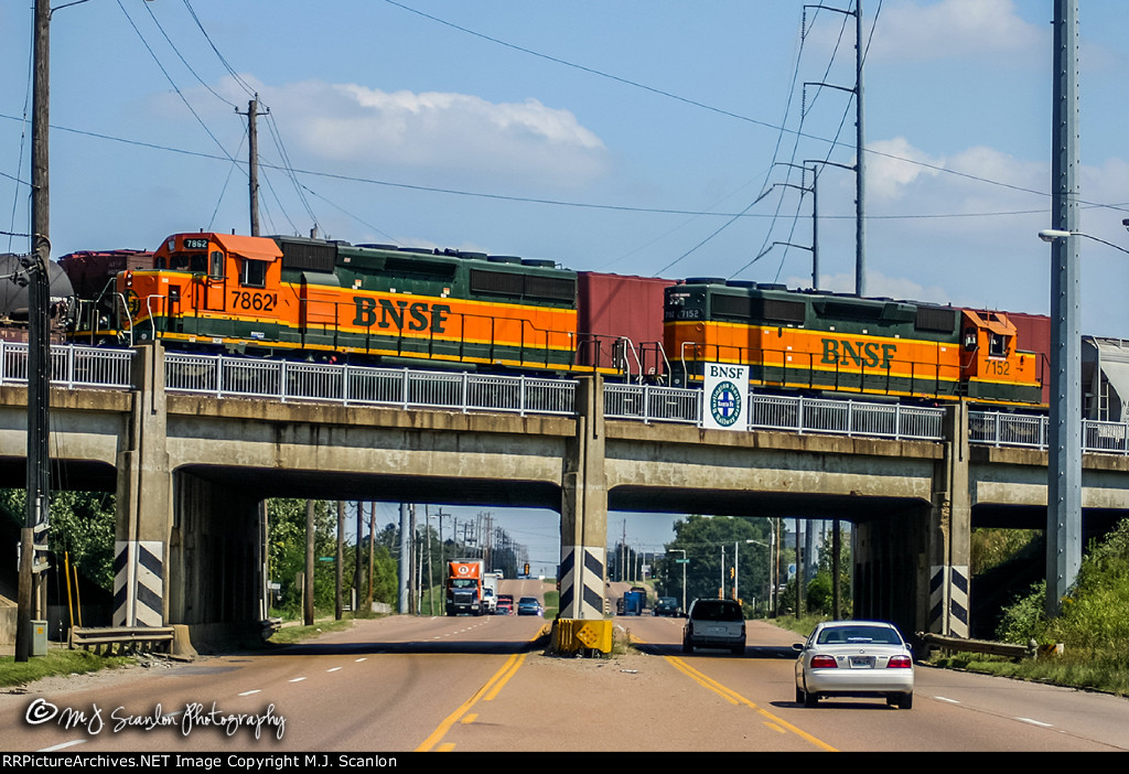 BNSF 7862 & BNSF 7152